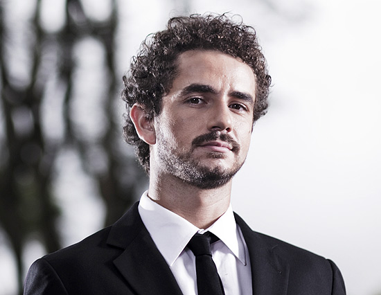 Felipe Andreoli e Nyvi Estephan serão os apresentadores do Prêmio ...